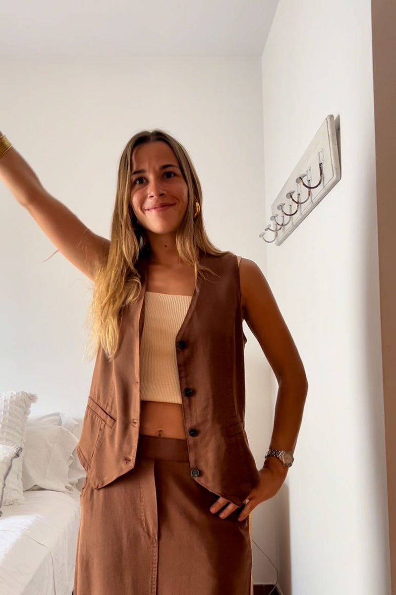 Chaleco camel – Mardemarbarcelona